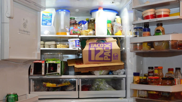 Say Goodbye To Space Problems In The Fridge With A Simple Organization Tip
