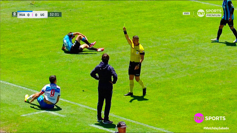 Polémico arbitraje de Cristian Galaz: la UC apelará amarilla de ...