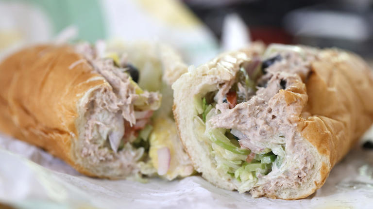 How To Make Your Tuna Sandwich Taste Like Subway's, According To Reddit