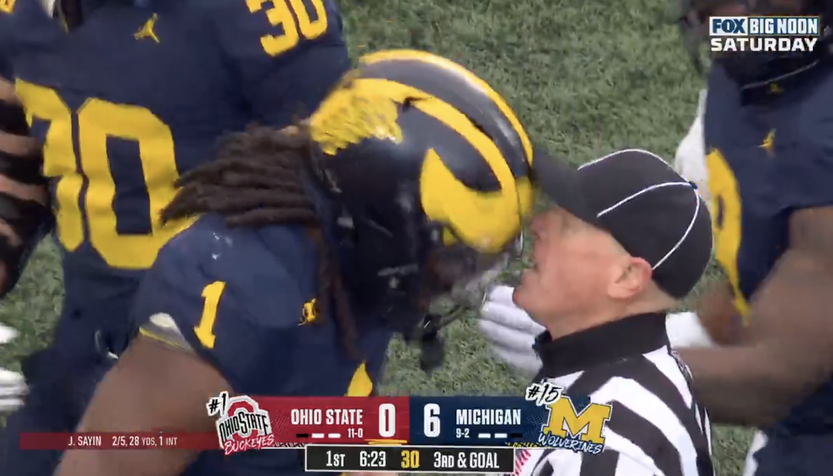 Michigan player appears to headbutt ref — but is not ejected from Ohio State clash