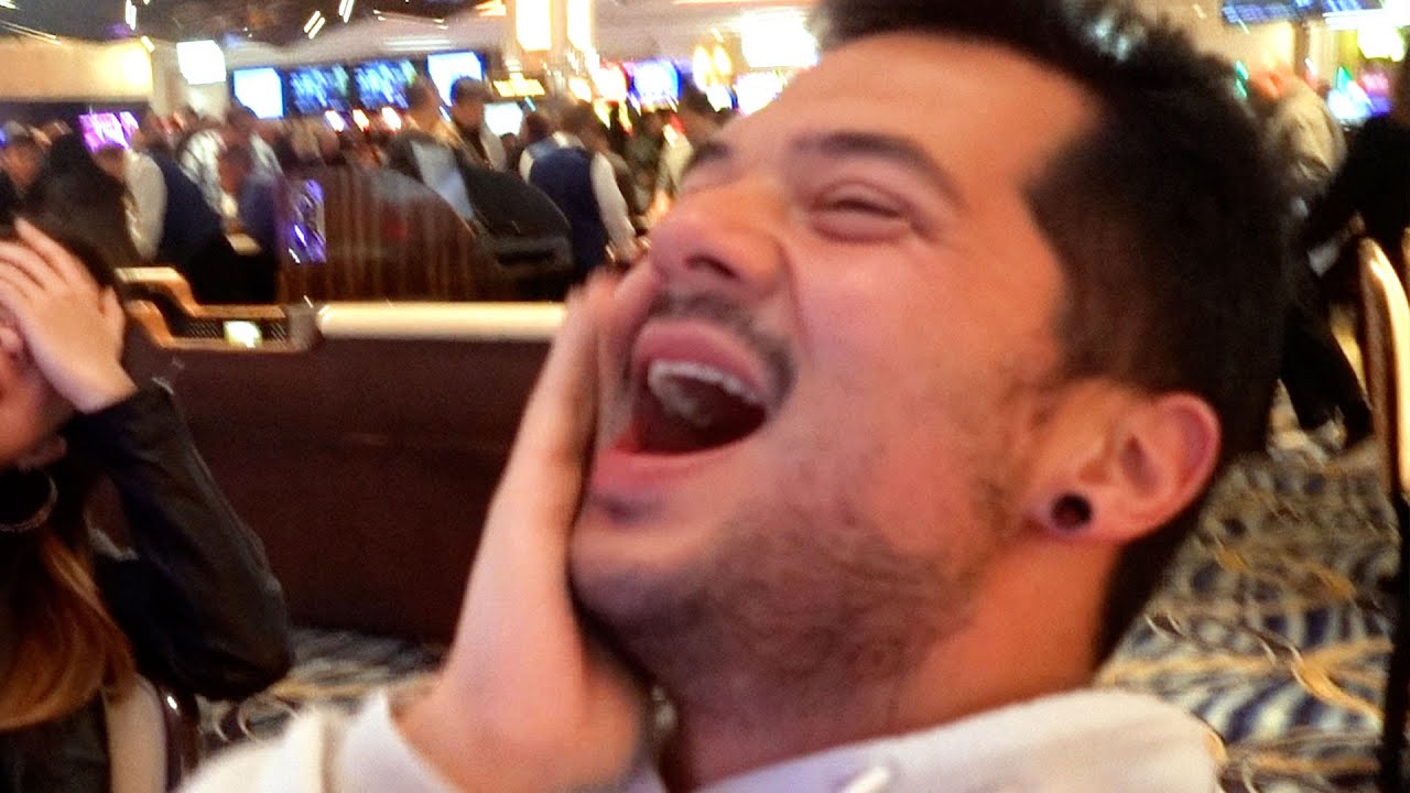 I found a Lambo in Vegas! 🚗💨