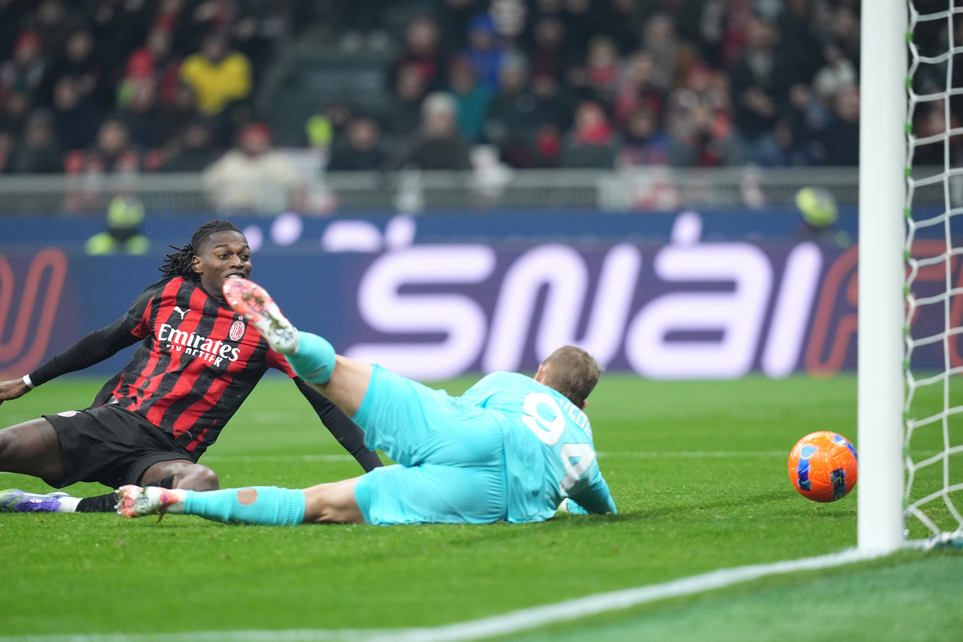 Milan-Lazio 1-0: rossoneri in testa aspettando Roma-Napoli