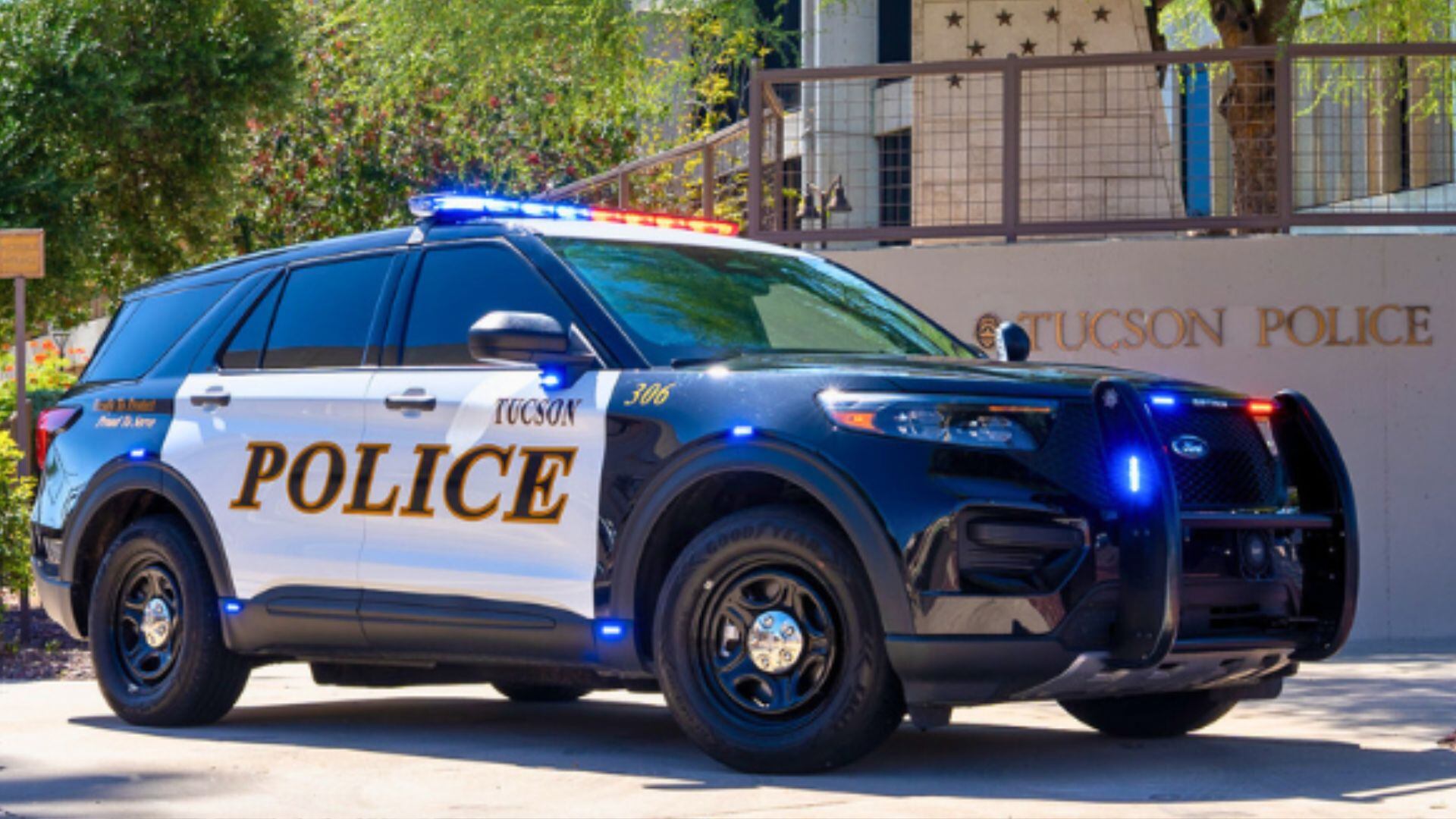 Authorities investigate police shooting in Tucson