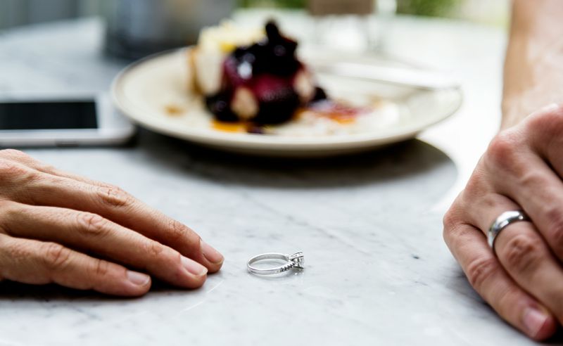 11 Overlooked Causes of Divorce After 20+ Years