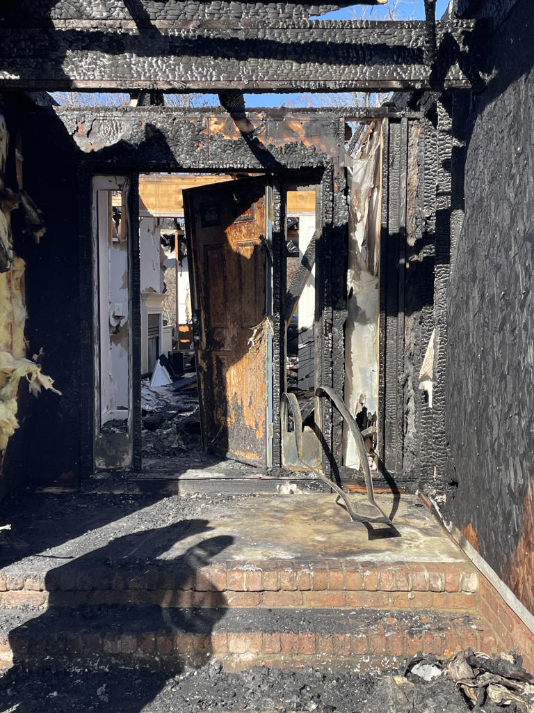 ‘Heroic efforts’: Neighbors save woman from house fire in Graham, fire ...