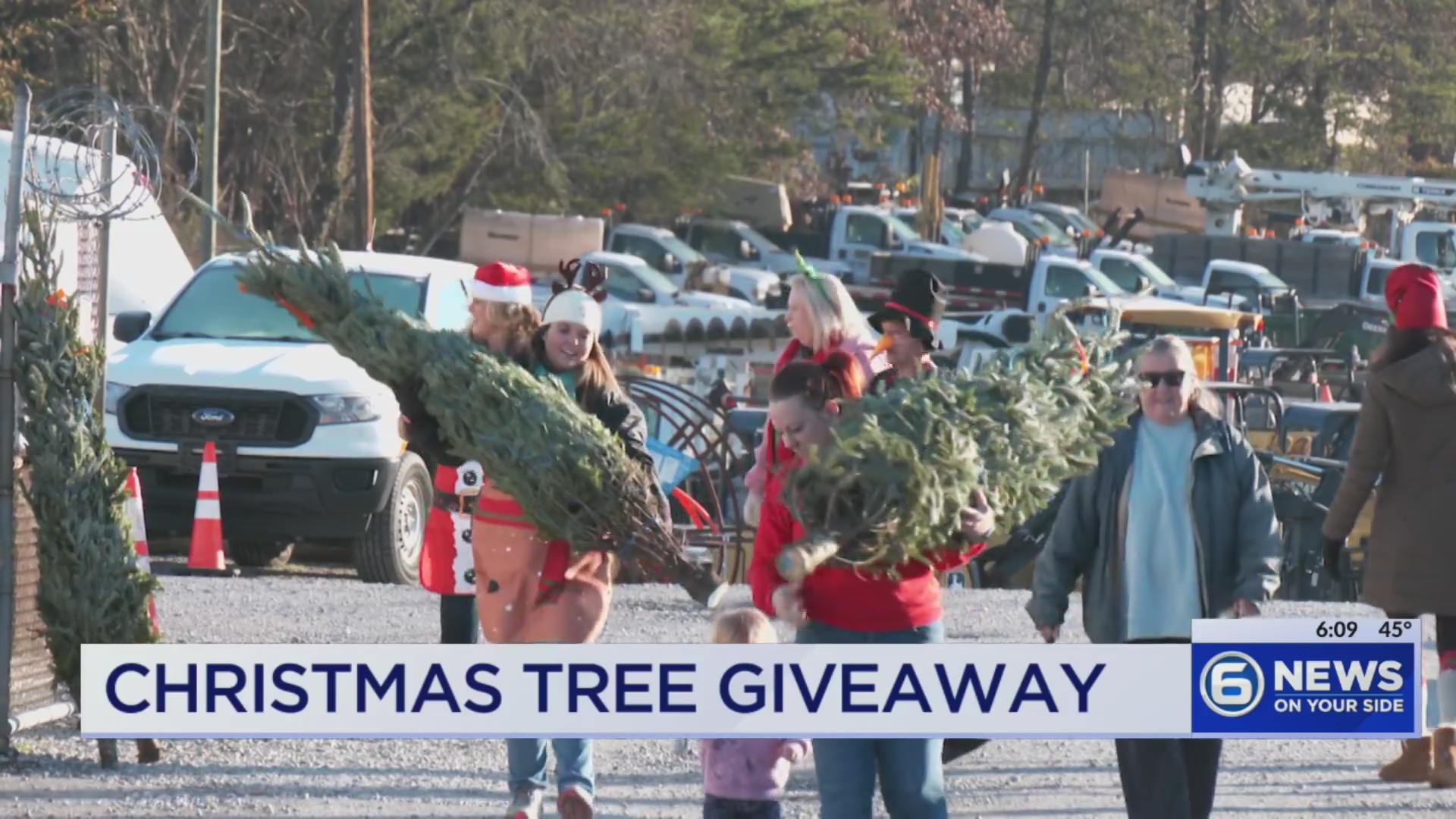 Christmas tree giveaway in Knox County