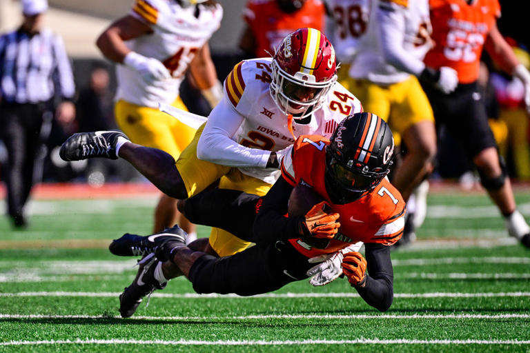 Becht throws for 1 touchdown, Sama runs for another, and Iowa State ...