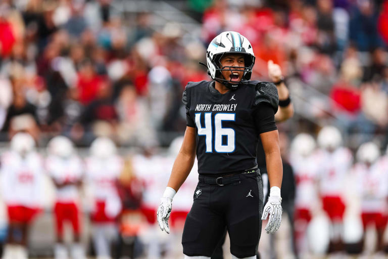 North Crowley cruises past Coppell to set up quarterfinal clash against ...