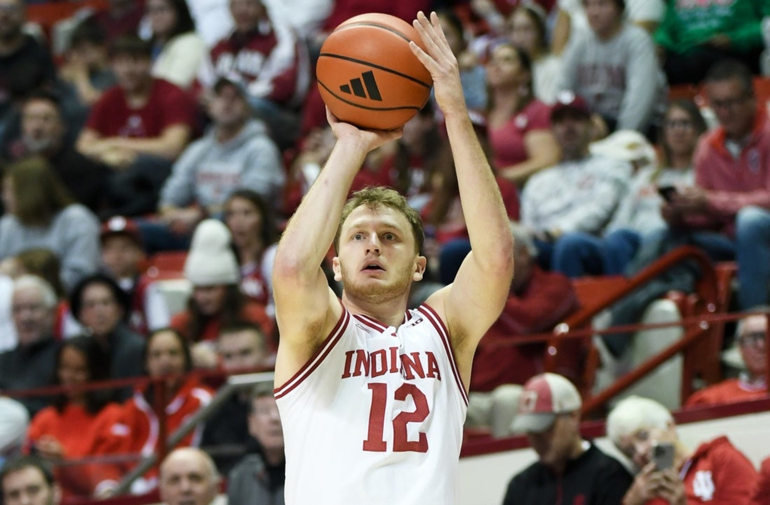 Tucker DeVries' 20 gets No. 25 Indiana to 7-0 in Bethune-Cookman romp