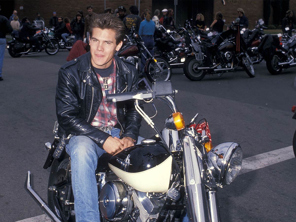 20 photos that capture the freedom of riding a Harley