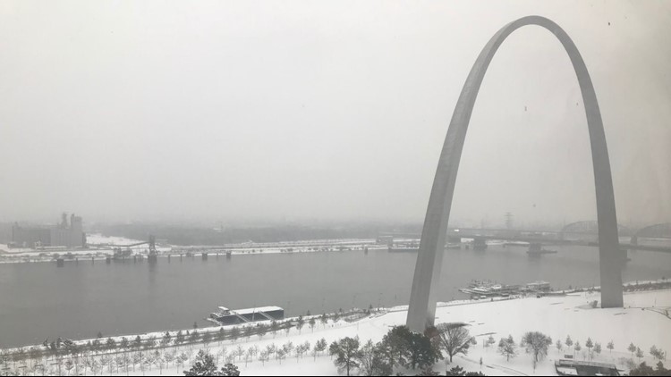Rare 'thundersnow' reported in St. Louis during Saturday's winter storm