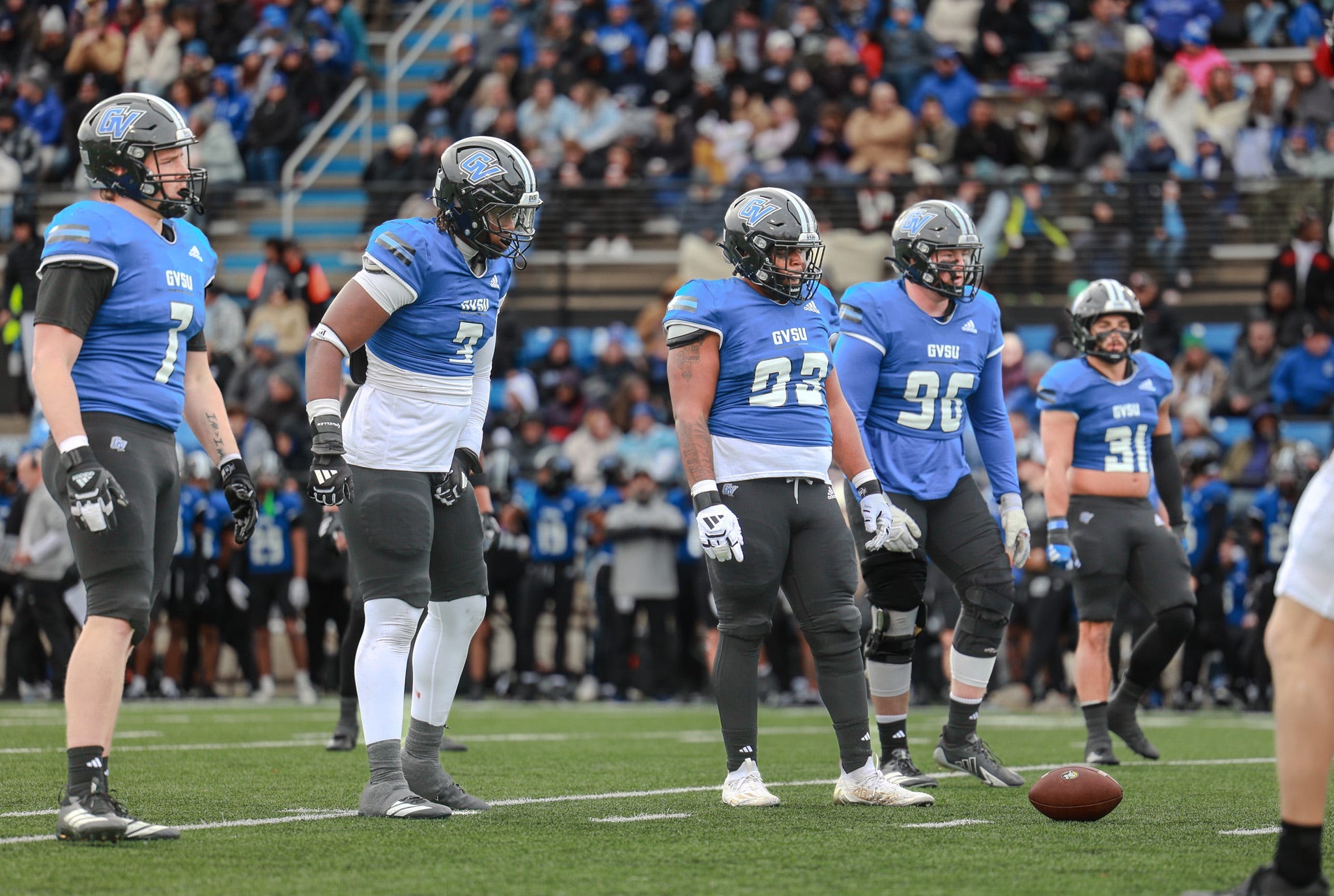 Wisconsin lands GVSU DT transfer, Michigan State target