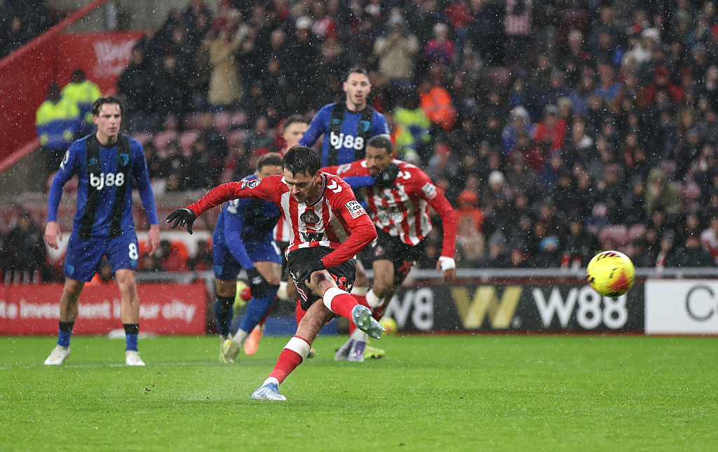 Phil Smith's Sunderland player ratings v Brentford as duo impress but ...