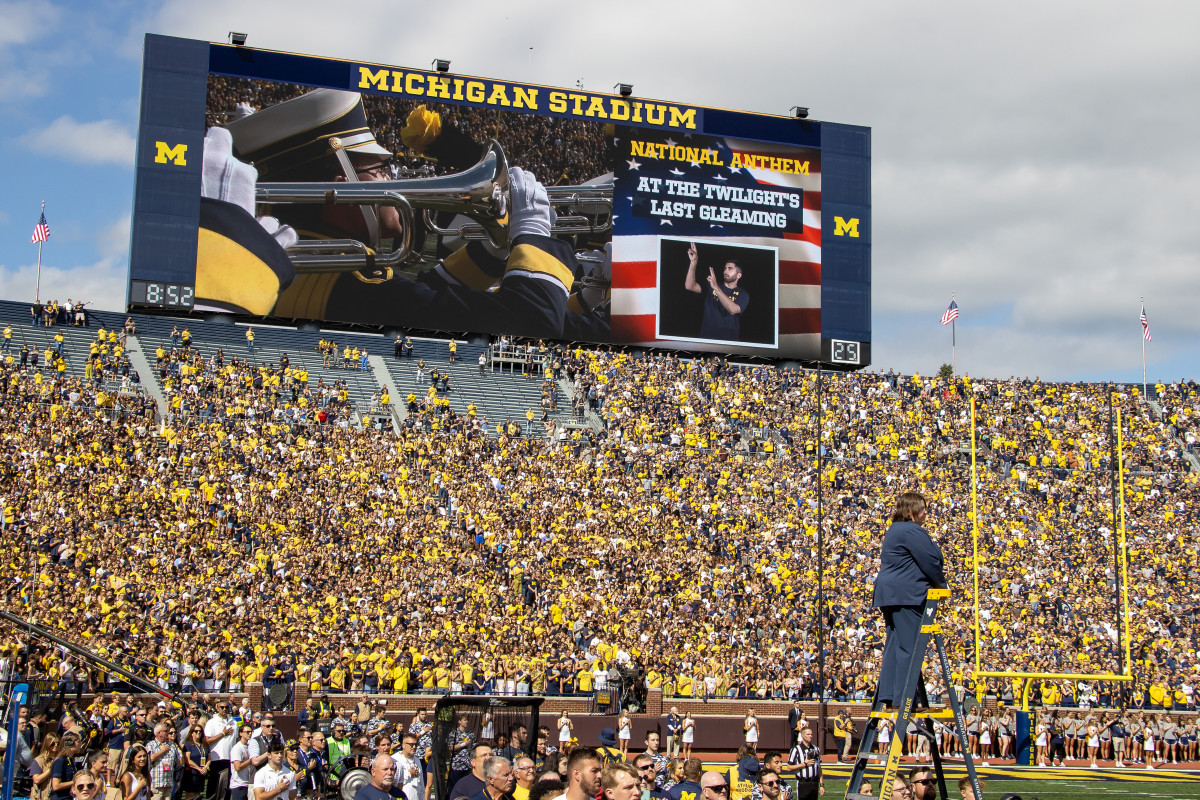 Fans Shocked ESPN Aired National Anthem Decision For Ohio State vs ...