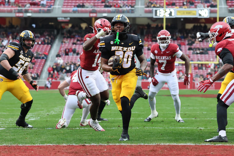 Missouri football vs Arkansas final score as Mizzou overcomes mistakes ...