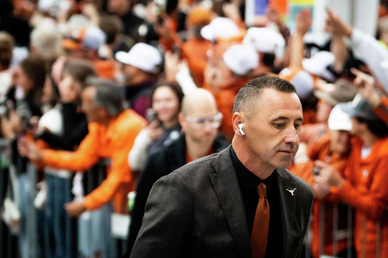 Texas football recruiting: Longhorns flip top-100 DL prospect from Baylor