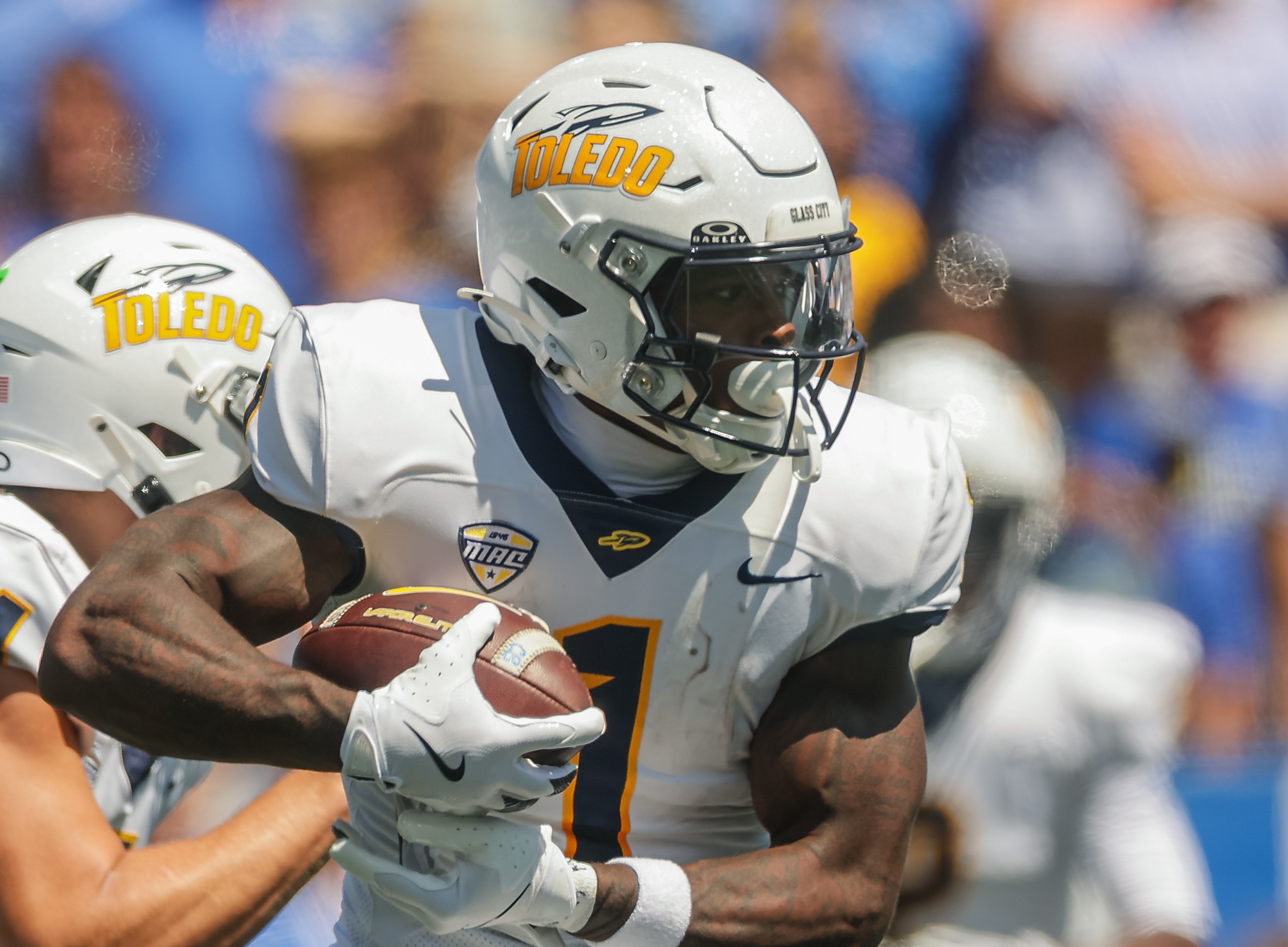 2025 MAC Football Week 14 Game Recap: Toledo Rockets 21, Central ...