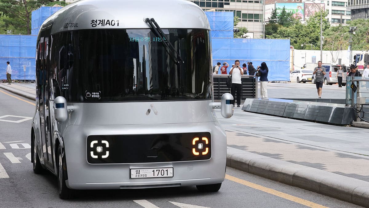 100 Self-Driving Cars, AI Cities, & New Laws—How South Korea Plans to ...