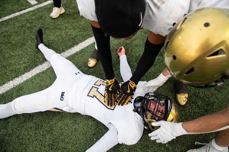 Aidan Grella’s kick earns Bishop McDevitt another PIAA 5A football ...