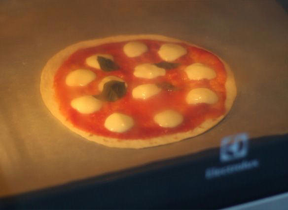 Express tortilla pizza