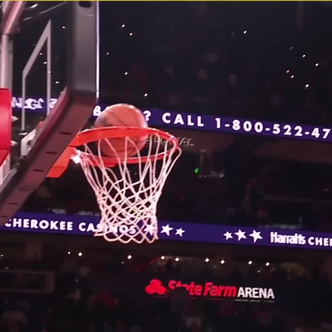 Atlanta Hawks fan wins $10K with half-court shot
