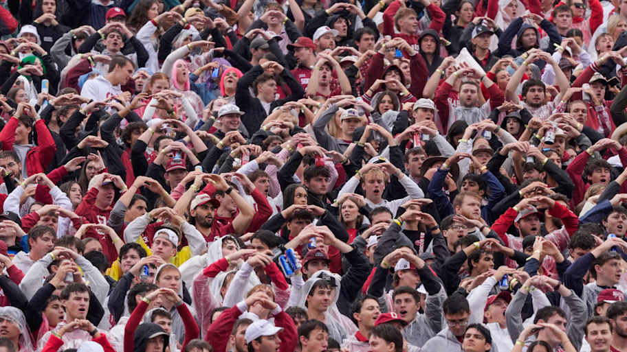 Oklahoma fan mimics the field with form tackle on LSU staffer, followed ...