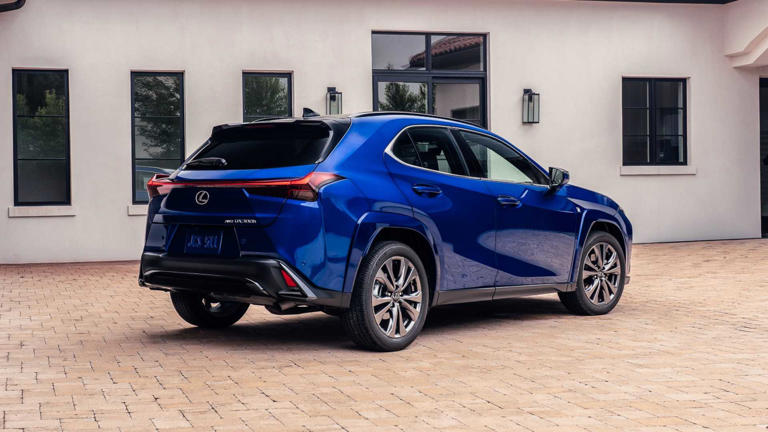 What's New For The 2026 Lexus UXh Crossover
