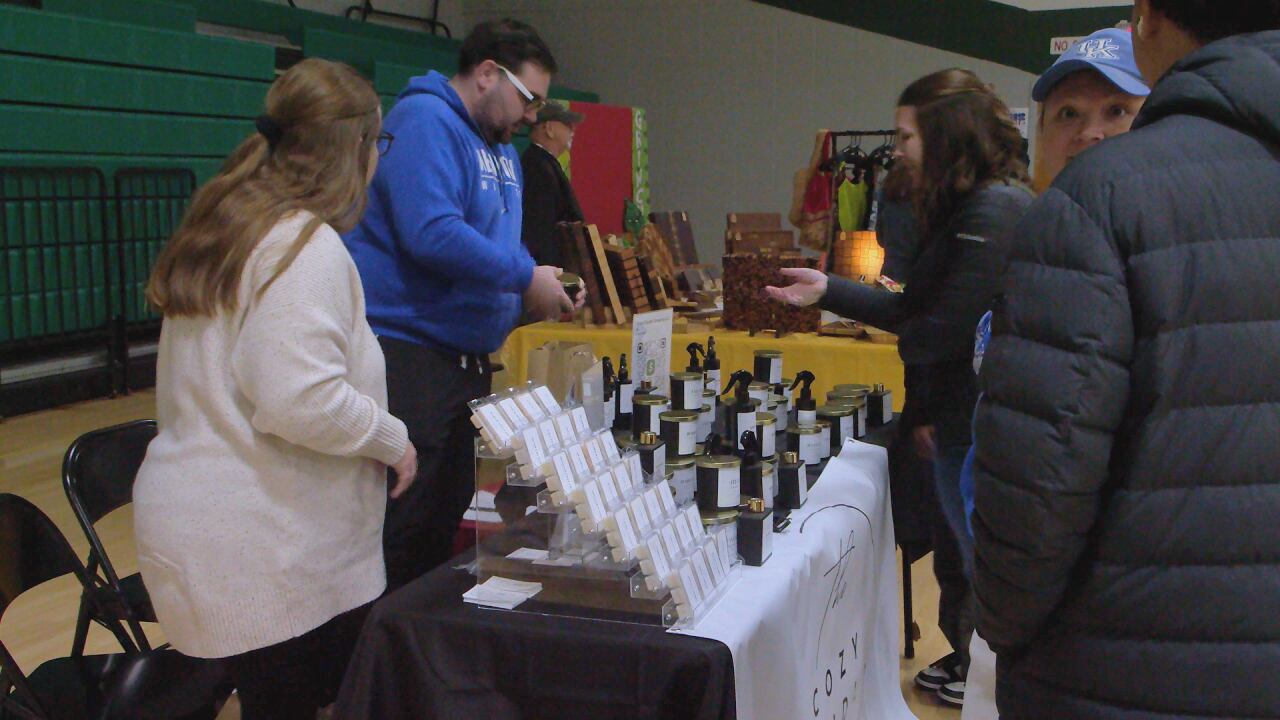 Gator Holiday Market supports Down Syndrome awareness and local cheer team