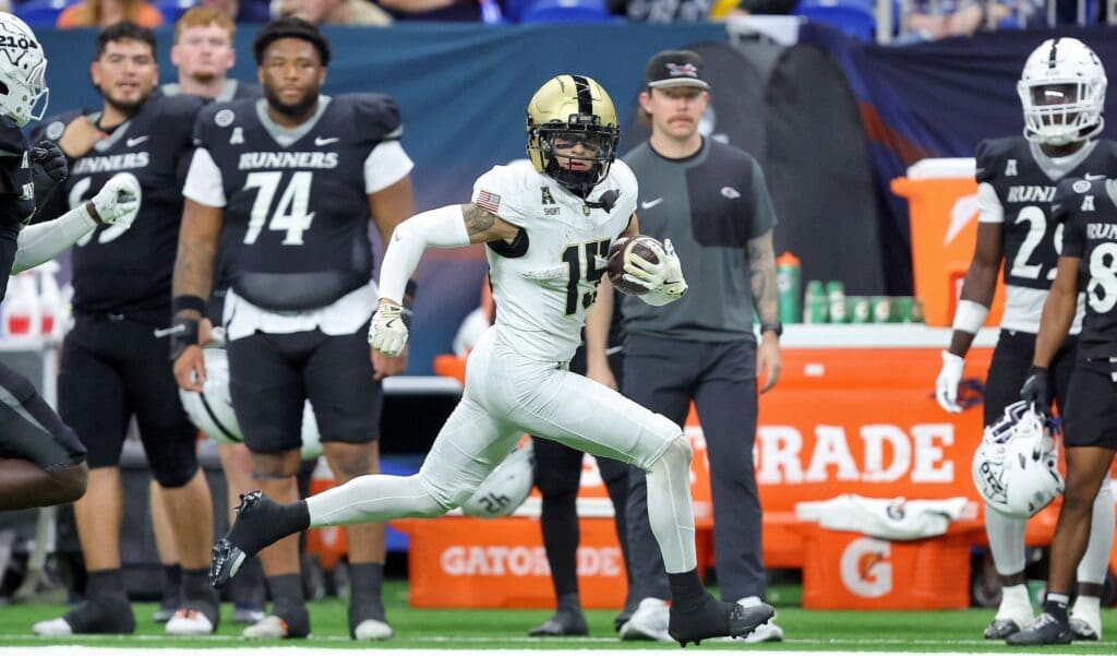 Army Secures Bowl Eligibility With 27–24 Comeback Win Over UTSA
