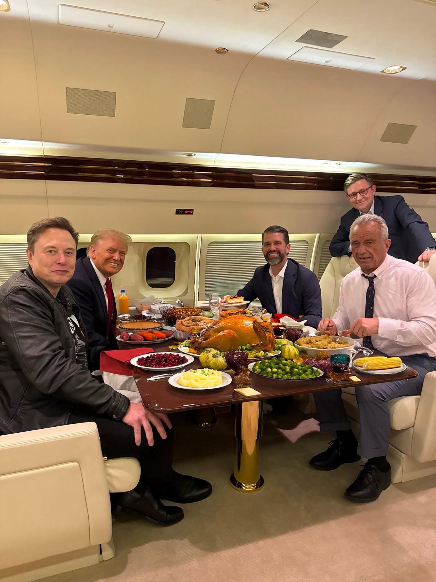 RFK Jr. Under Fire After Changing Photo With McDonald's for ...