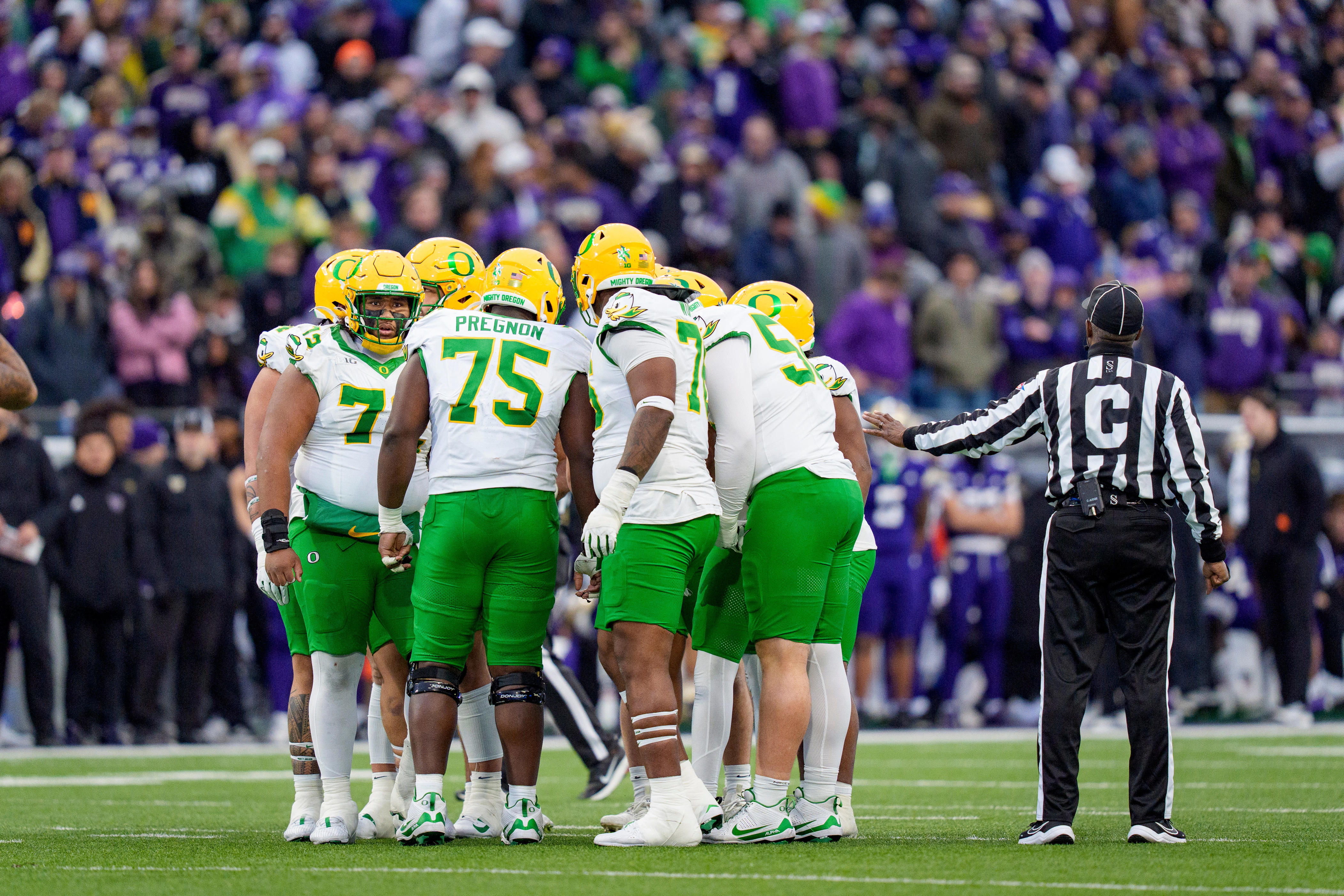 Where did Oregon land in the Week 15 US LBM Coaches and AP polls?