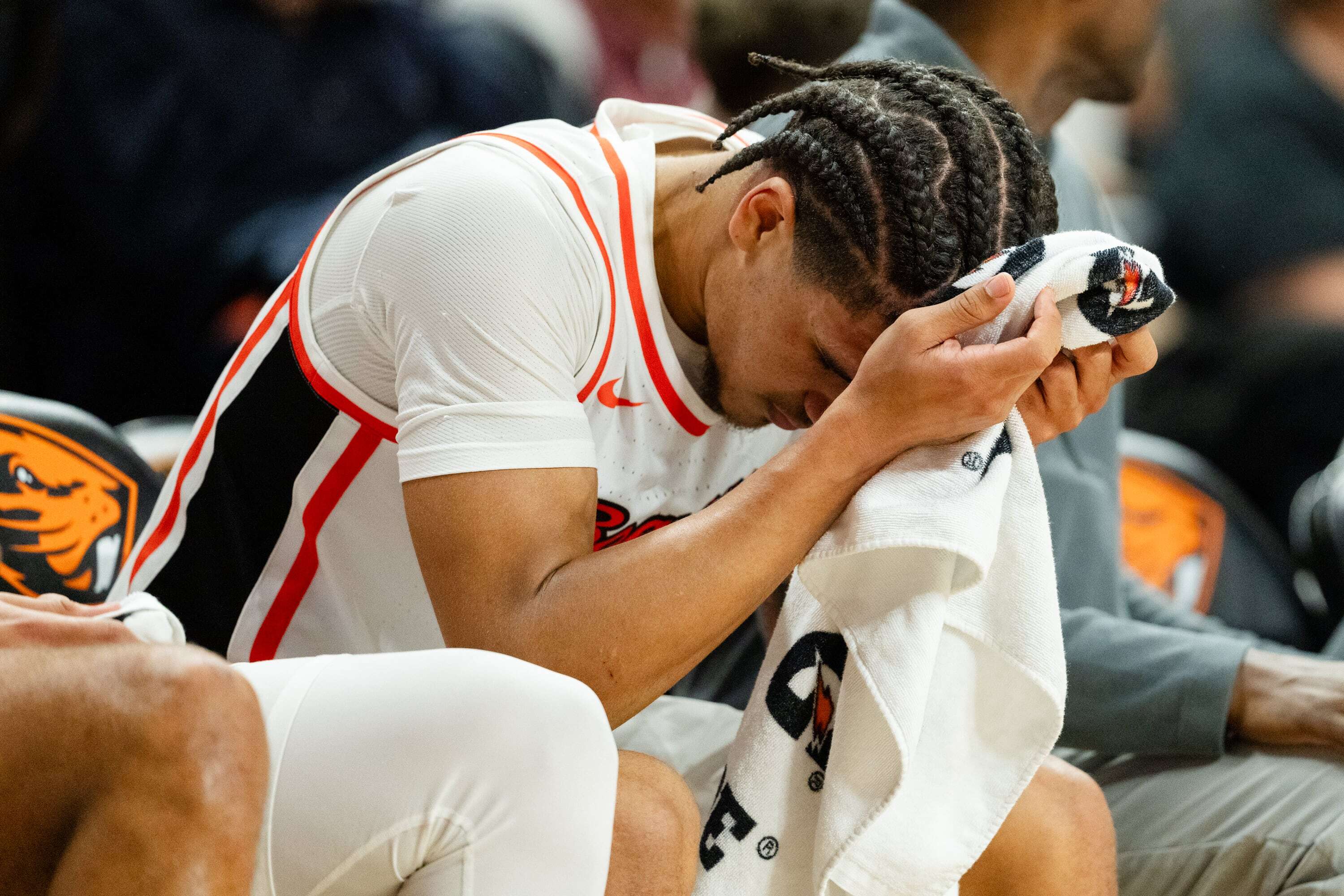 Oregon State on a 5-game losing streak after men’s basketball setback ...