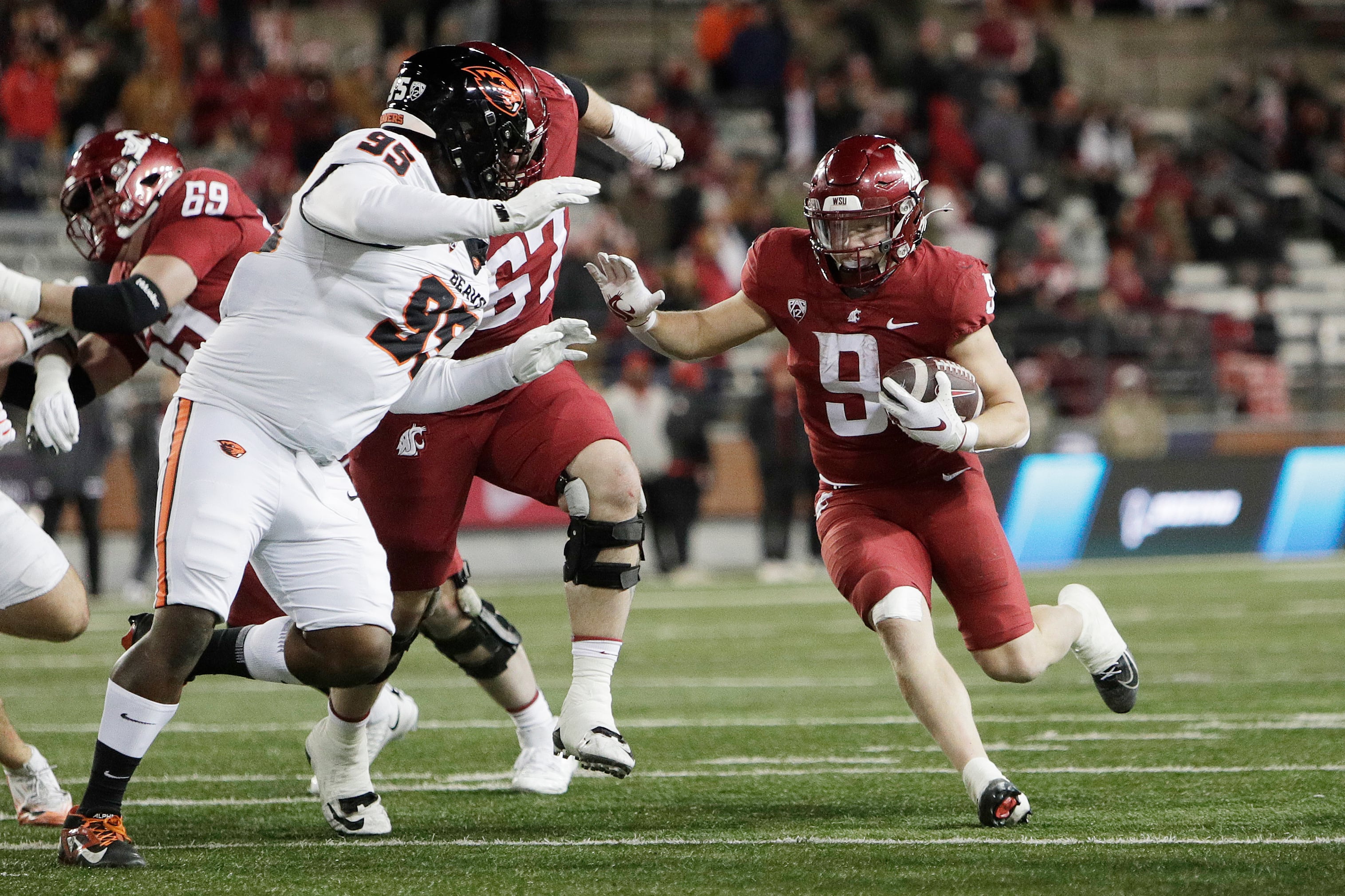 WSU avenges earlier loss to Oregon State, wins 32-8 to clinch bowl ...