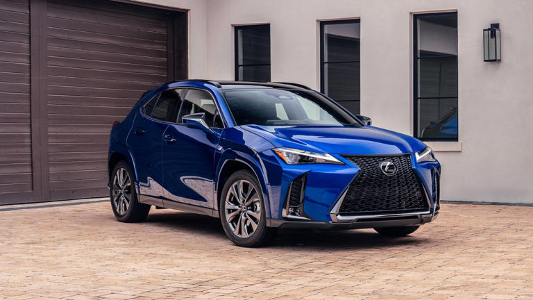What's New For The 2026 Lexus UXh Crossover