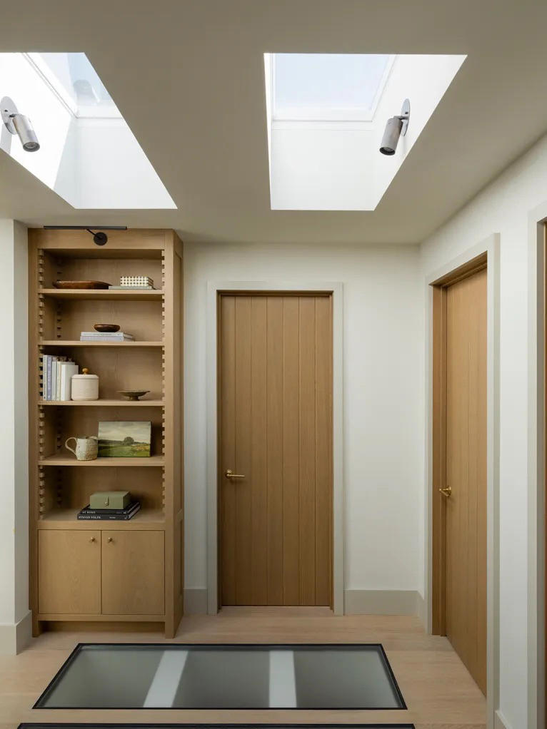 Adjustable Shelves That Aren’t Ugly Do Exist