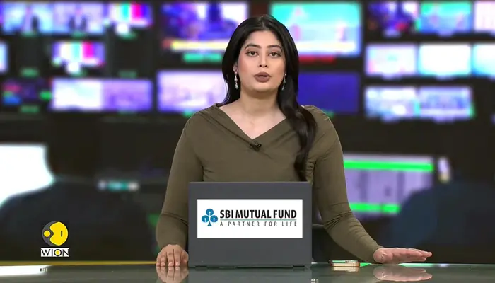 Hong Kong Fire: Thousands Queue to Leave White & Yellow Flowers at Memorial