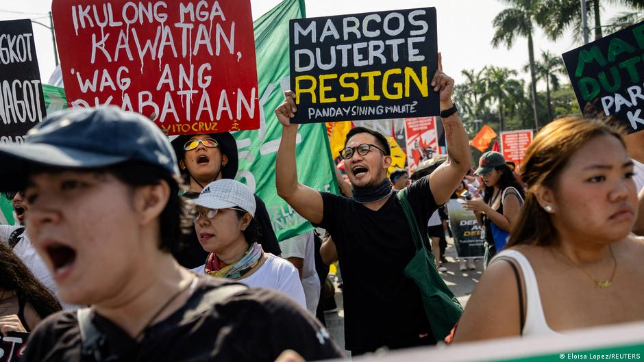 Philippines: Thousands protest corruption in flood projects