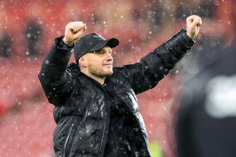 Watch as Adi Viveash pushes Kim Hellberg forward in the Middlesbrough ...