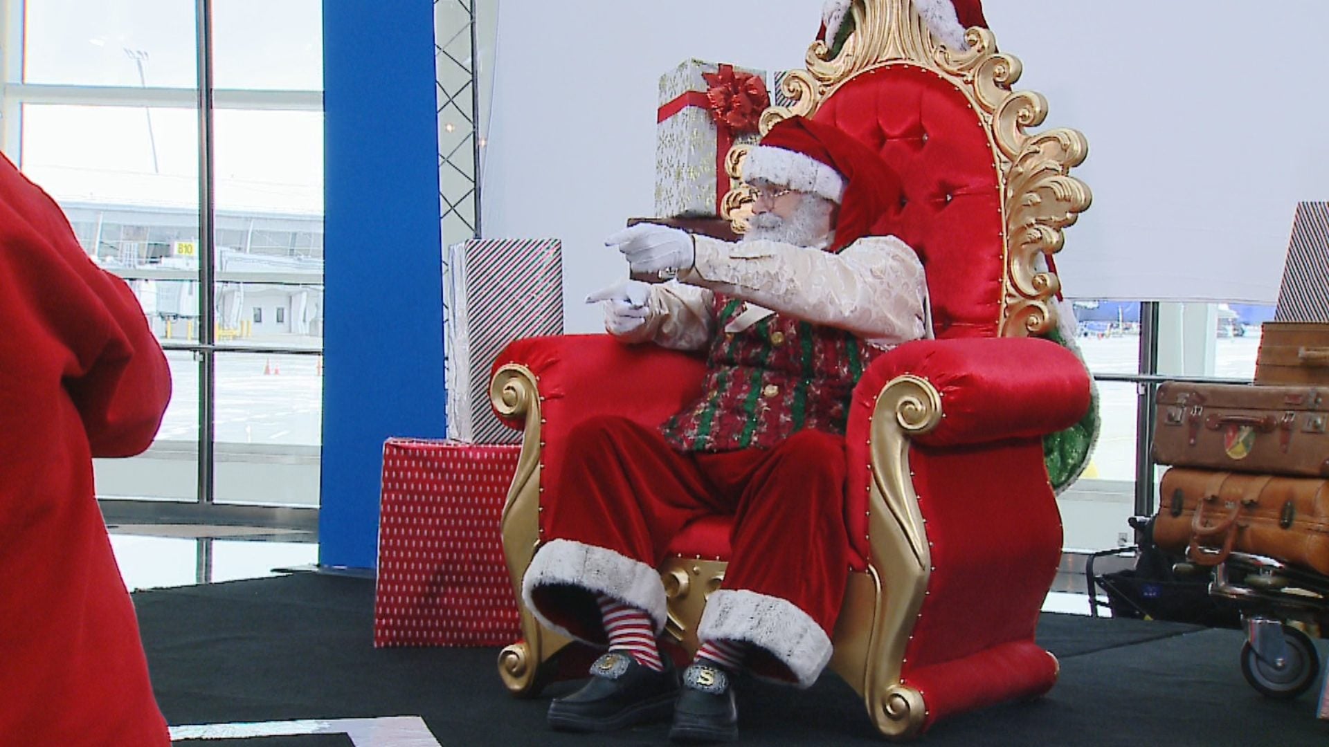 Santa arrives at Indianapolis International Airport