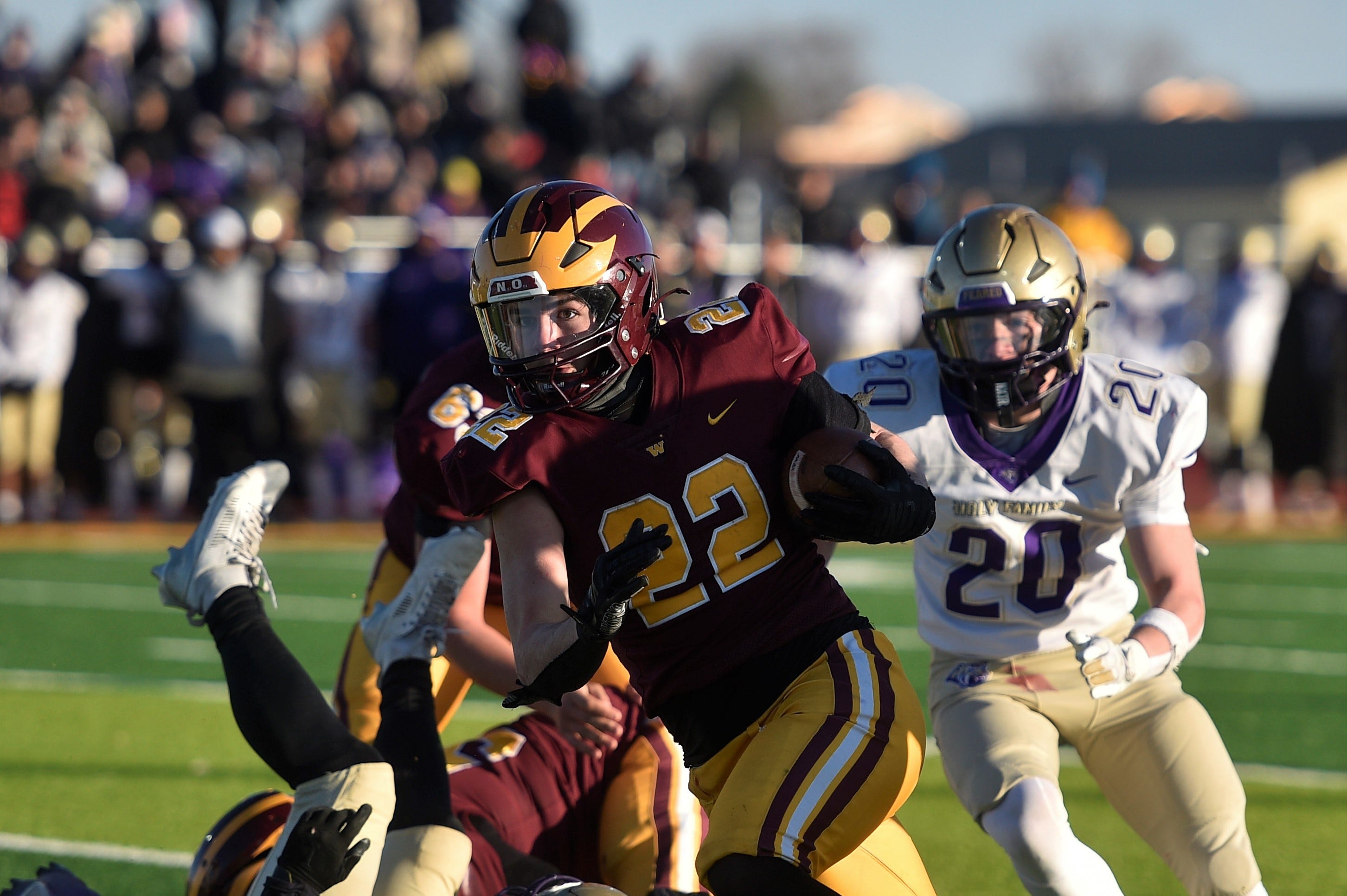 Windsor's Adrian Czyszczon named Blue FCU football player of the week