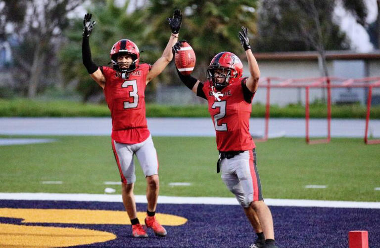 South Gate beats Marquez for City Division I football title on Hail Mary