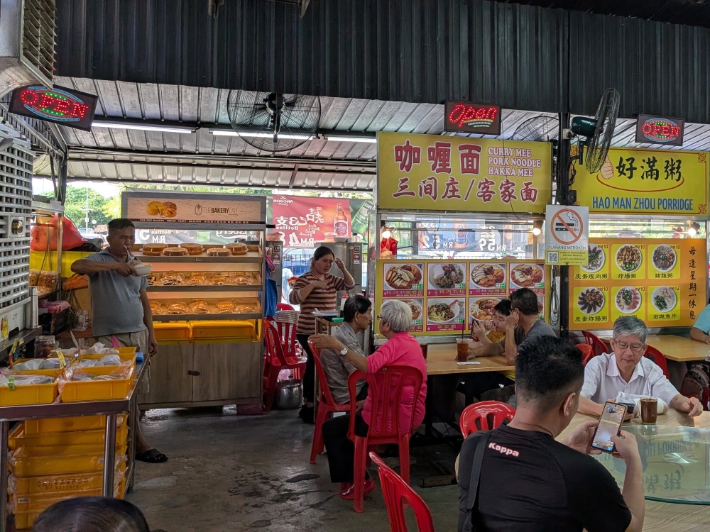 For a soul-satisfying bowl of curry mee, make the trip to Ampang Mewah ...