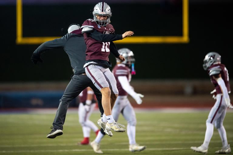 Colorado high school football 2A state title game live scores, updates