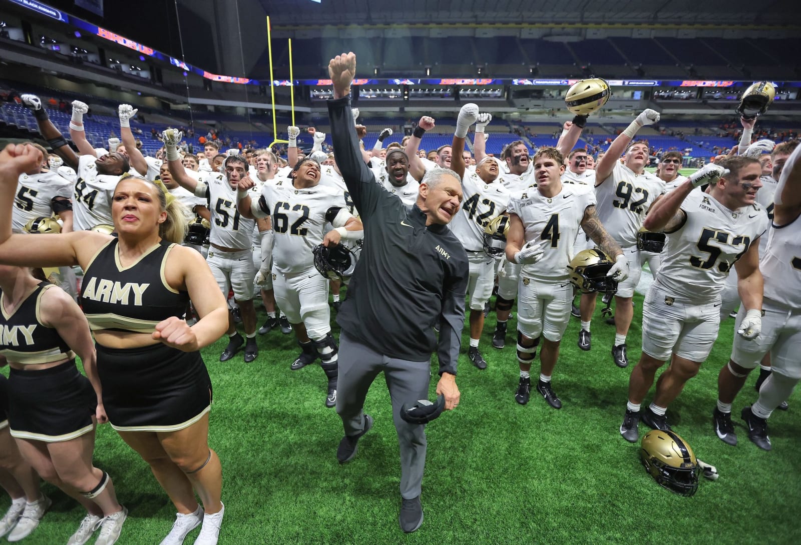 Army Secures Bowl Eligibility With 27–24 Comeback Win Over UTSA
