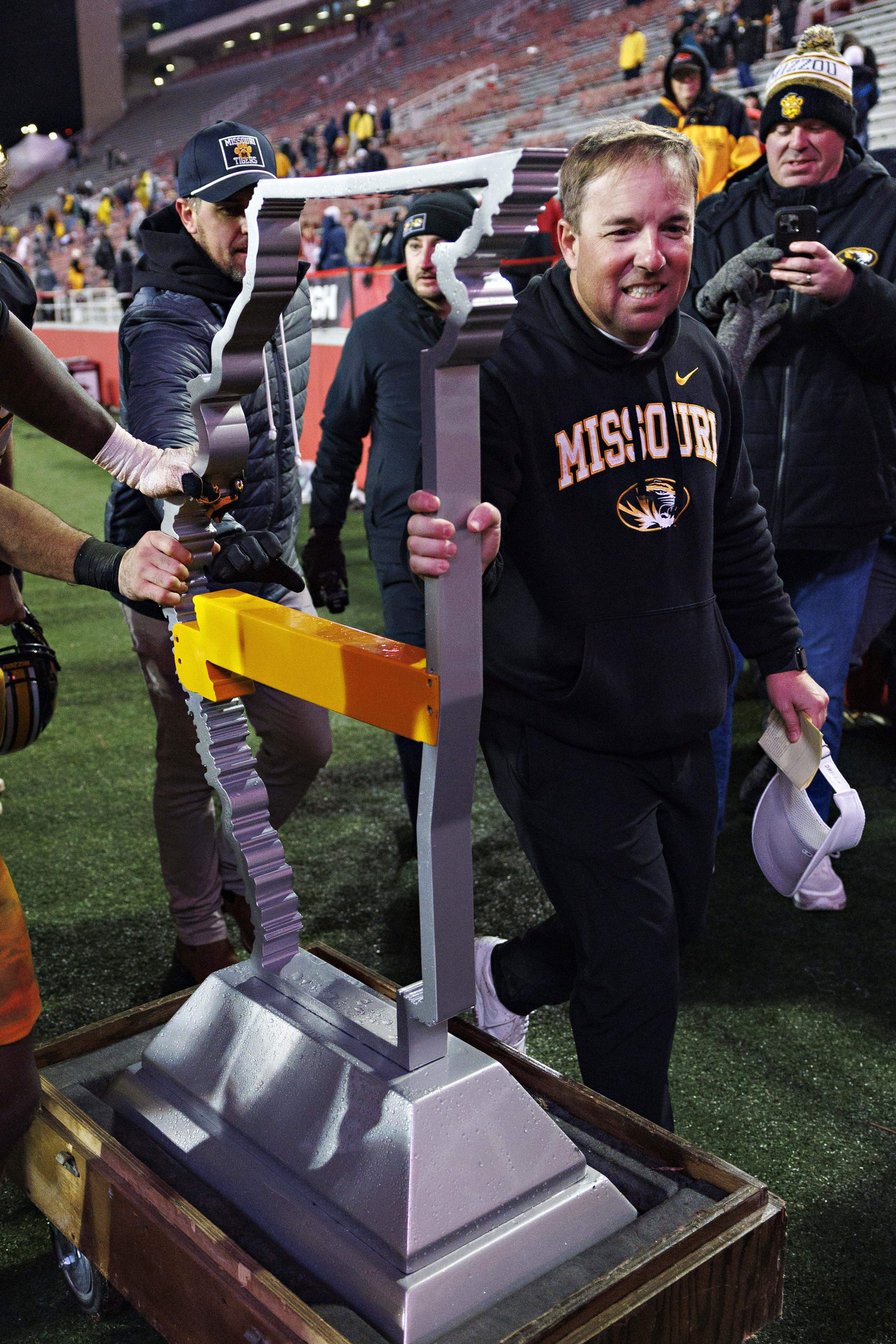 Eli Drinkwitz blasts coaching carousel rumors after signing Mizzou ...