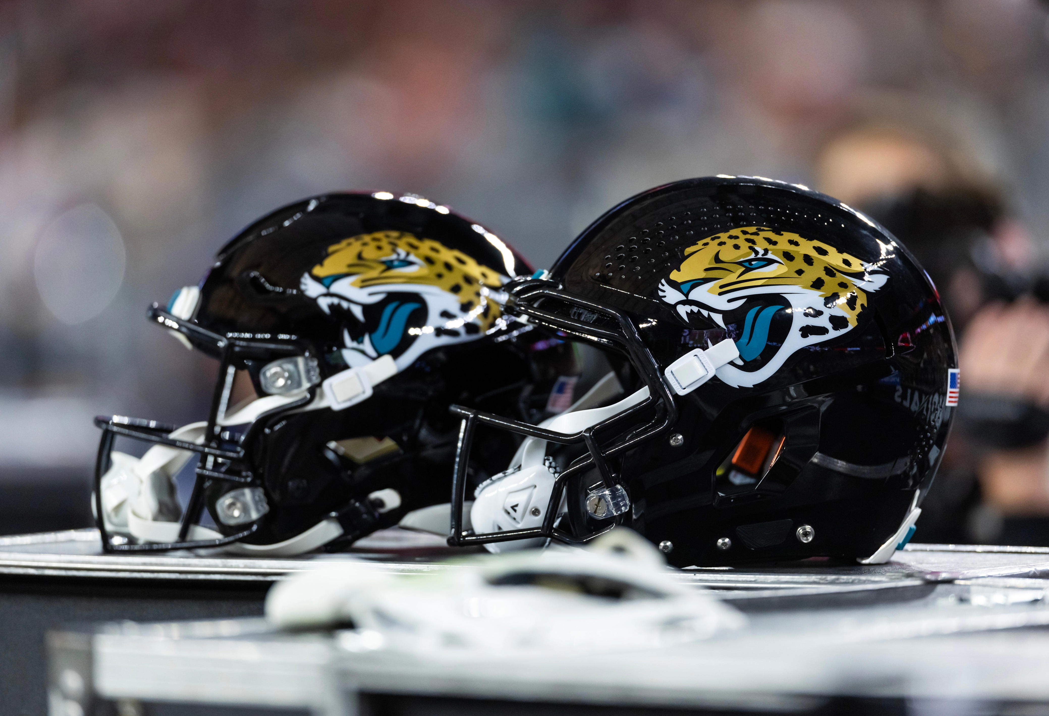 Jaguars' offensive assistant coach reportedly taking college job