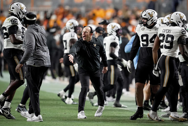 Want Vanderbilt tickets for ReliaQuest Bowl vs Iowa? Here are best ...