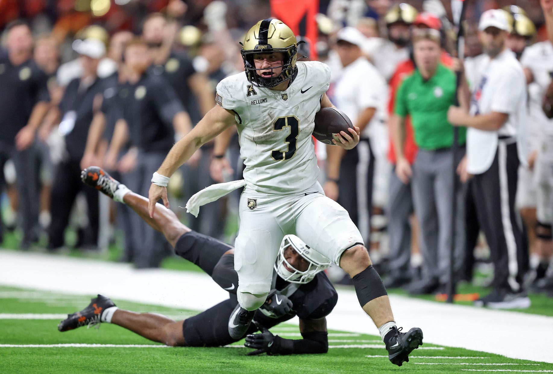 Army football made crucial plays down stretch gain bowl bid