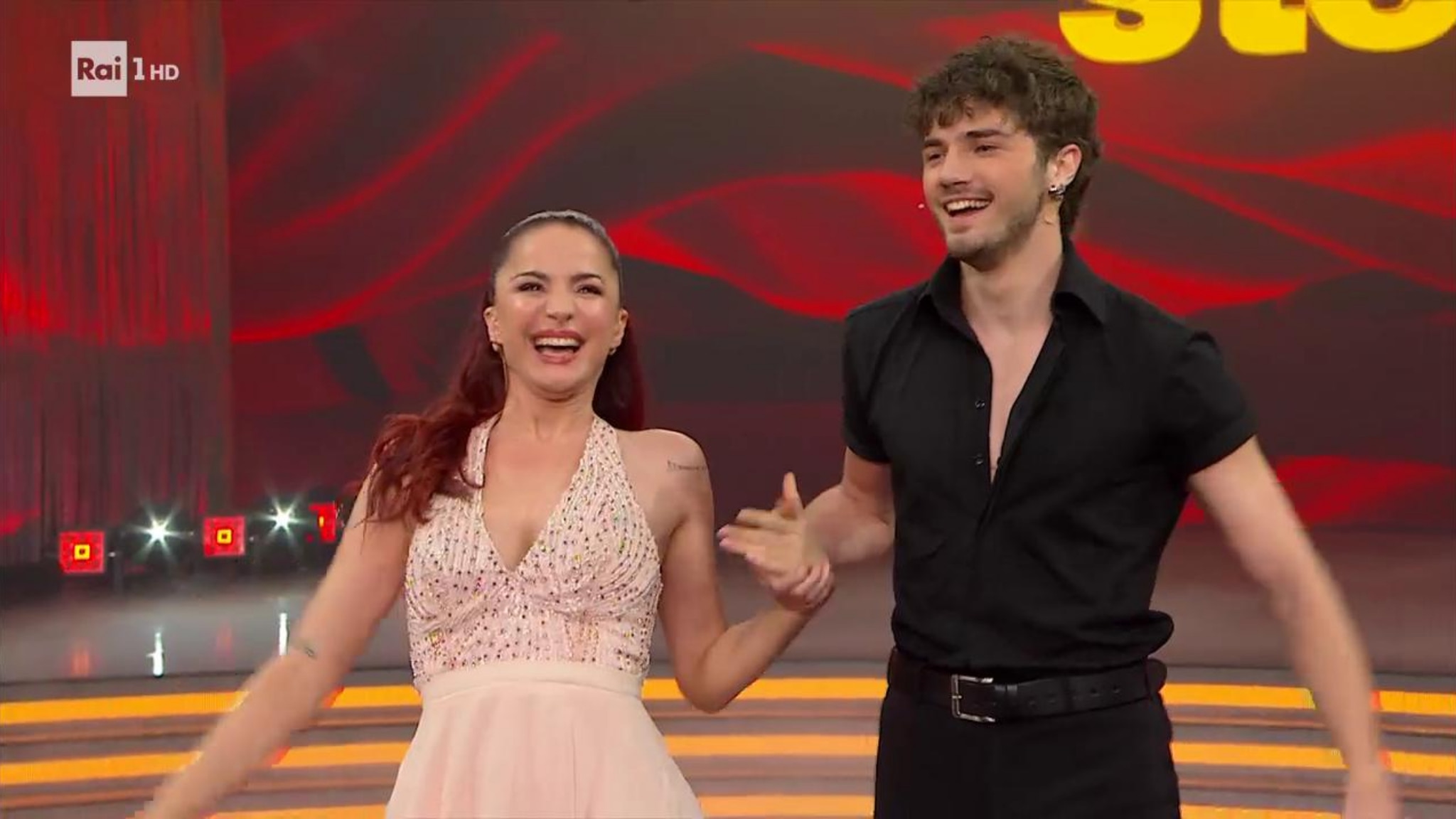 Ballando con le Stelle, Freestyle di Andrea Delogu e Nikita Perotti su ...