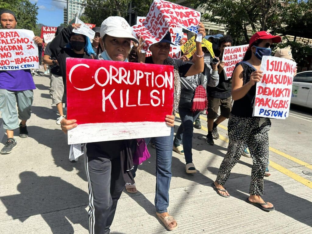 LOOK: Cebuanos march vs corruption on Bonifacio Day